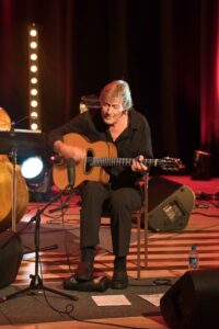 Meet The Band – Hank Marvin Gypsy Jazz